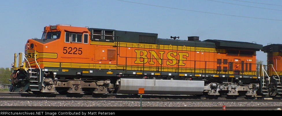 BNSF 5225